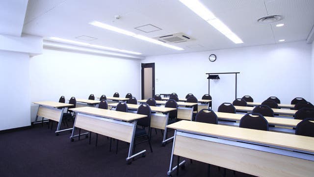 【西梅田駅徒歩1分!902号室】窓あり・スタッフ常駐◎セミナー、説明会に!様々な用途可能なサイズ感♪の写真2