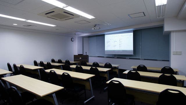 【西梅田駅徒歩1分!902号室】窓あり・スタッフ常駐◎セミナー、説明会に!様々な用途可能なサイズ感♪の写真3