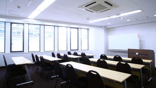 【西梅田駅徒歩1分!903号室】窓あり・スタッフ常駐◎セミナー、説明会に!様々な用途可能なサイズ感♪の写真3