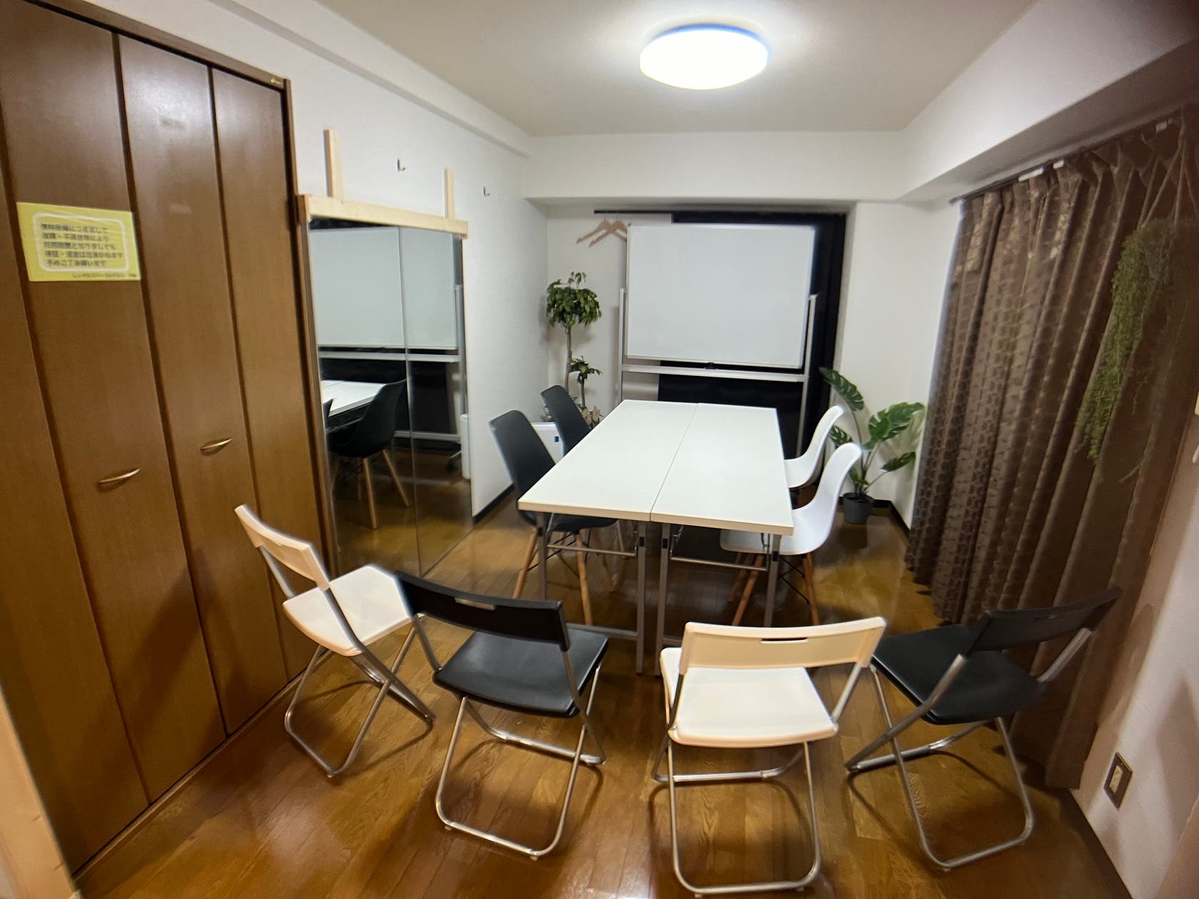 NEW OPEN🎉京橋駅近徒歩3分‼️レンタルサロン★会議室・ワークスペース・推し活・ヨガ・ママ会★多目的に利用可の写真5