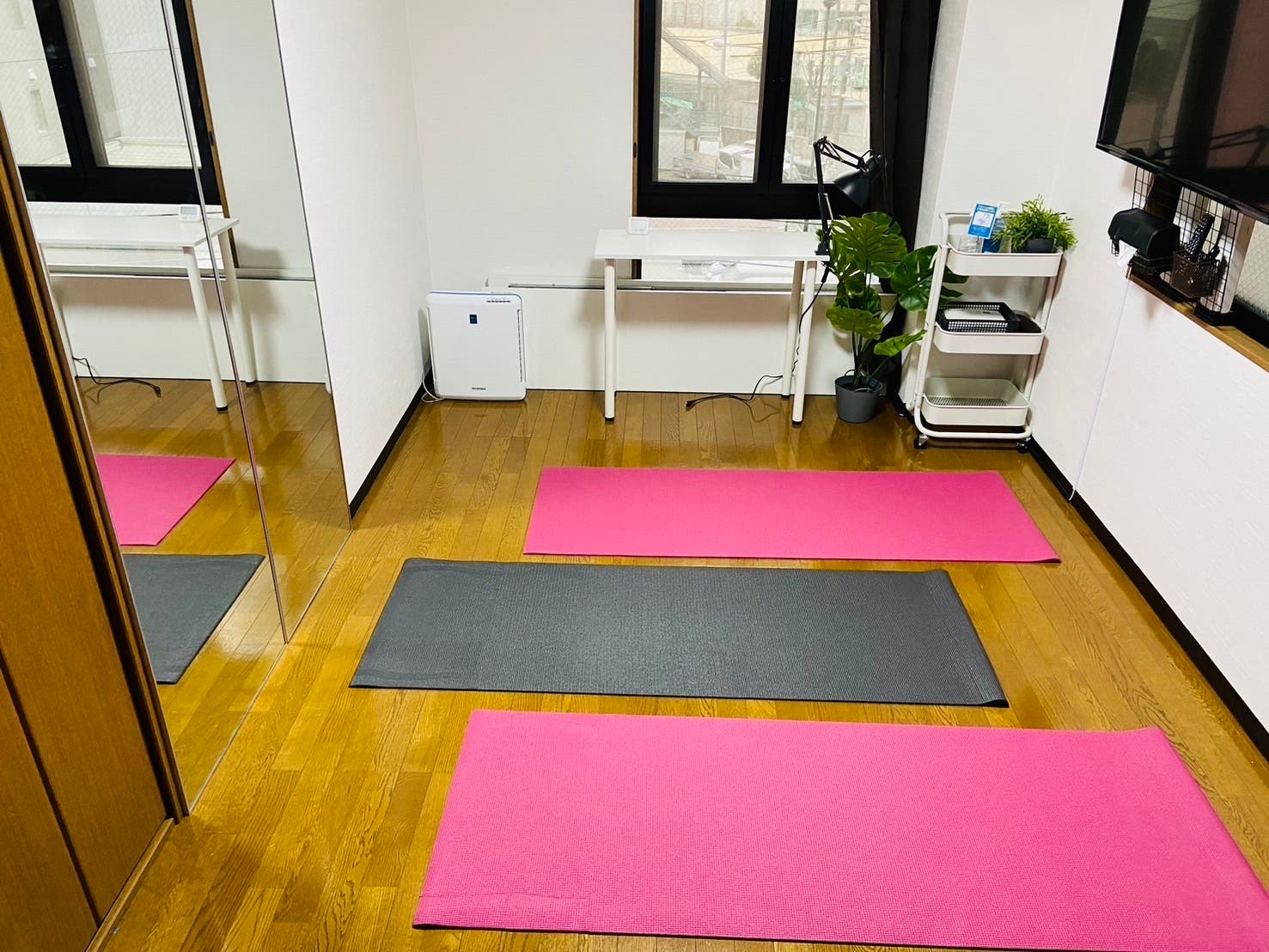 NEW OPEN🎉京橋駅近徒歩3分‼️レンタルサロン★会議室・ワークスペース・推し活・ヨガ・ママ会★多目的に利用可の写真9