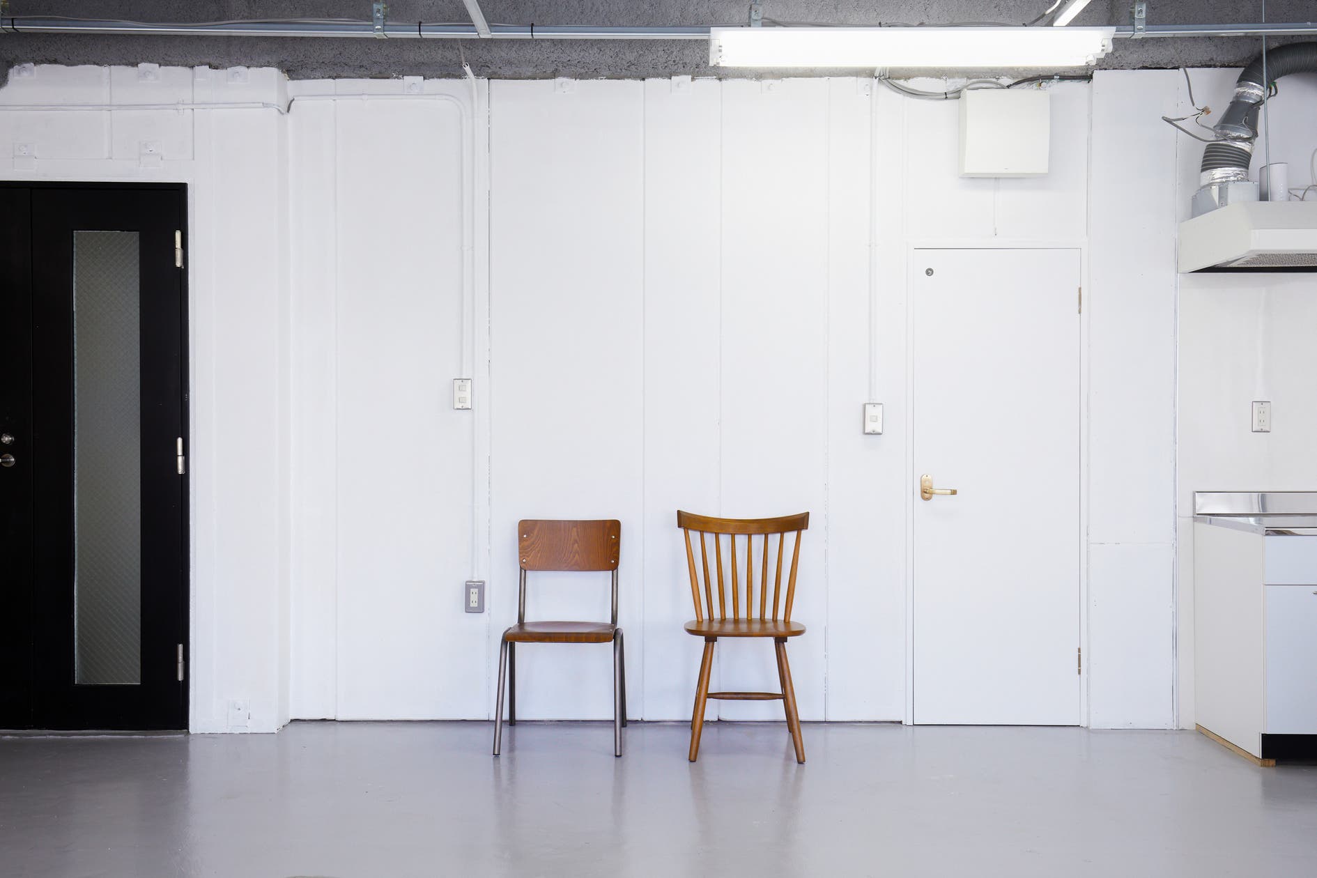 【上野駅8分】自然光あふれる白壁スタジオ｜家具小物＋機材無料／控室＆メイクルーム✨11月限定割✨の写真6