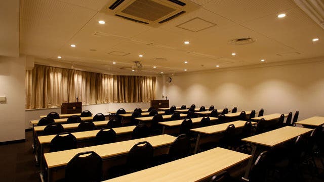 【西梅田駅徒歩1分!906号室】窓あり・スタッフ常駐◎セミナー、説明会に!様々な用途可能なサイズ感♪の写真3