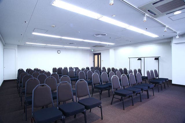 【西梅田駅徒歩1分！906号室】窓あり・スタッフ常駐◎セミナー、説明会に！様々な用途可能なサイズ感♪の写真7