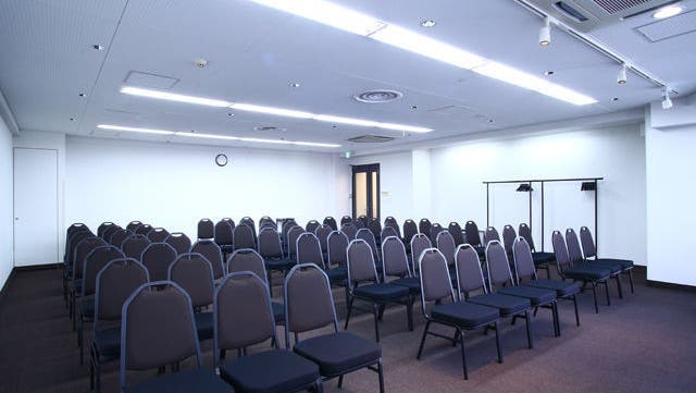 【西梅田駅徒歩1分!906号室】窓あり・スタッフ常駐◎セミナー、説明会に!様々な用途可能なサイズ感♪の写真7