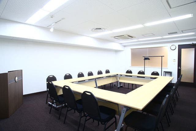 【西梅田駅徒歩1分！908号室】窓あり・スタッフ常駐◎セミナー、説明会に！様々な用途可能なサイズ感♪の写真4