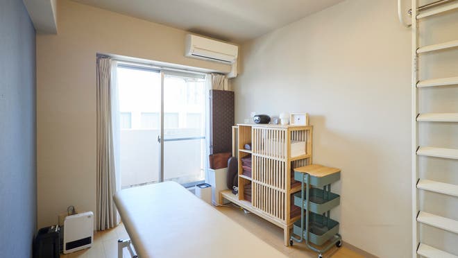 【西荻窪駅の目の前】プロ仕様電動昇降ベッド鍼灸・整体・エステ等・初心者も歓迎!の写真6