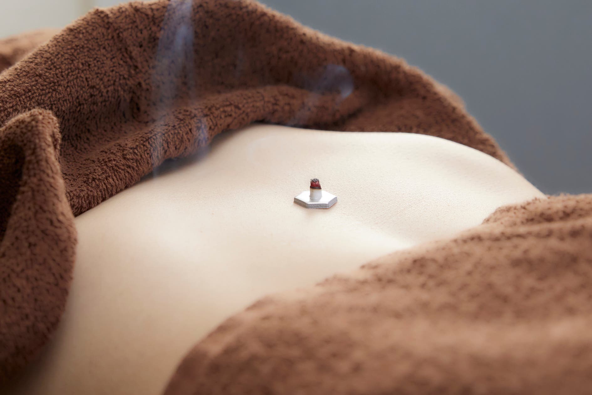 【西荻窪駅の目の前】プロ仕様電動昇降ベッド鍼灸・整体・エステ等・初心者も歓迎！の写真8