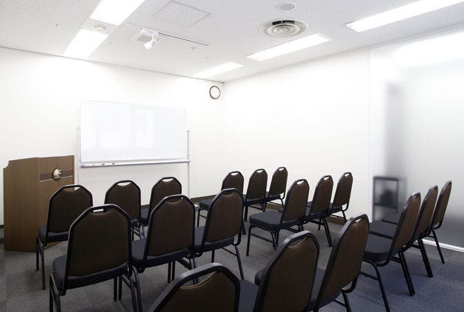 【心斎橋駅徒歩1分　601号室】🎄飲食持ち込みOK🎄セミナー、ウェビナーに！様々な用途可能なサイズ感♪の写真6