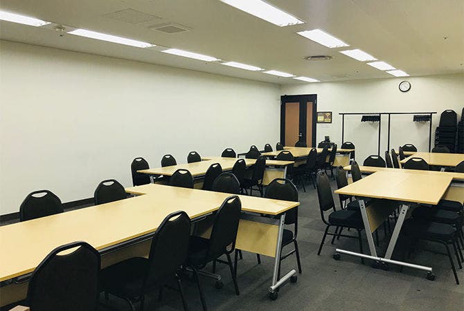 【心斎橋駅徒歩1分　602号室】🎄飲食持ち込みOK🎄セミナー、ウェビナーに！様々な用途可能なサイズ感♪の写真4