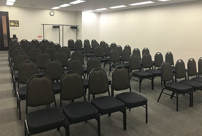 【心斎橋駅徒歩1分　602号室】🎄飲食持ち込みOK🎄セミナー、ウェビナーに！様々な用途可能なサイズ感♪の写真6