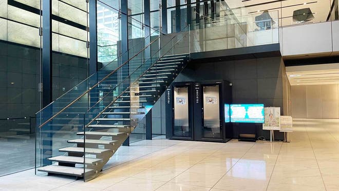 【テレキューブ】名古屋インターシティの個室型ワークブース(220-02)です。視線と音を遮る、プライベートな集中環境。の写真1