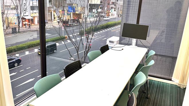 表参道駅徒歩1分の会議室・打ち合わせ等の多機能スペースの写真2