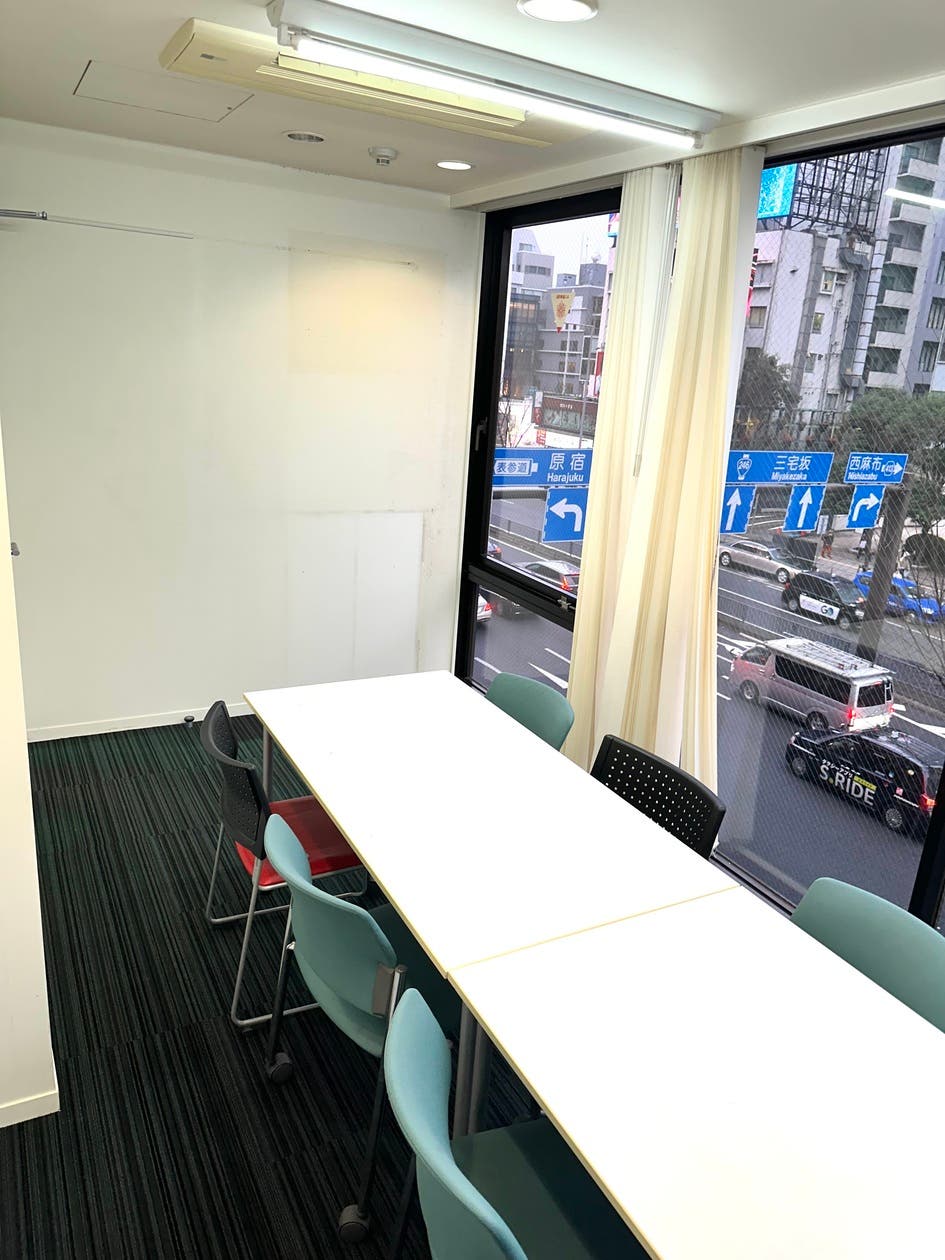 表参道駅徒歩１分の会議室・打ち合わせ等の多機能スペースの写真4
