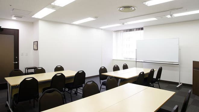 【心斎橋駅徒歩1分 606号室】🎄飲食持ち込みOK🎄セミナー、ウェビナーに!様々な用途可能なサイズ感♪の写真4