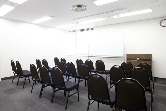 【心斎橋駅徒歩1分　606号室】🎄飲食持ち込みOK🎄セミナー、ウェビナーに！様々な用途可能なサイズ感♪の写真6