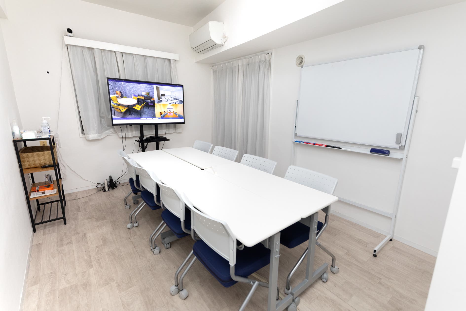 【リモートベース名駅１】✨お洒落な会議室✨8人会議✨名駅3分✨の写真2