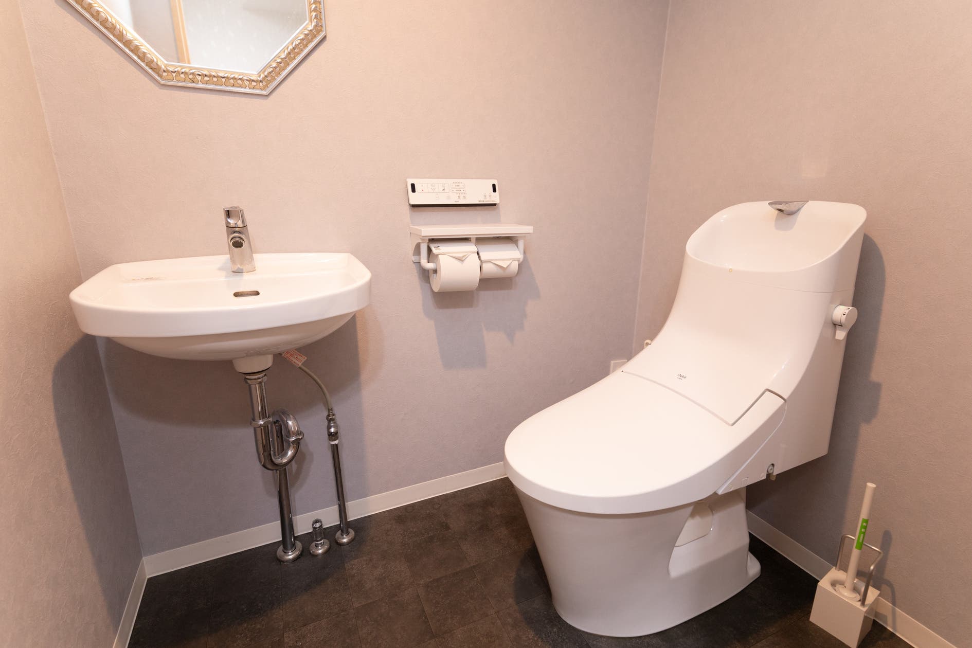 【リモートベース名駅１】✨お洒落な会議室✨8人会議✨名駅3分✨の写真15