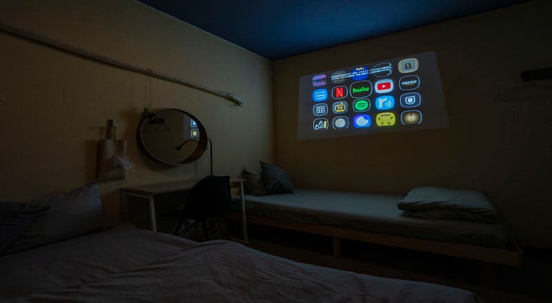 ■ホテル■WEHOME■ダブル+シングルツイン■プロジェクターで映画見放題■高速WIFI・共用キッチン付■