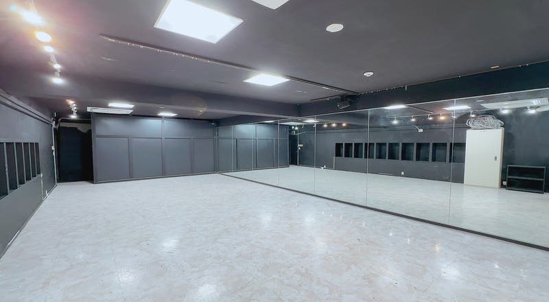 十条駅徒歩2分の多目的スタジオ