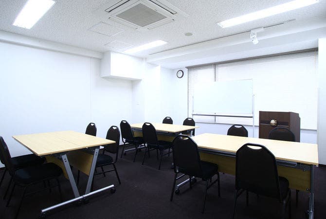 【横浜駅徒歩3分　503号室】 🎄飲食持ち込みOK🎄！セミナー、ウェビナーに！様々な用途可能なサイズ感♪の写真5