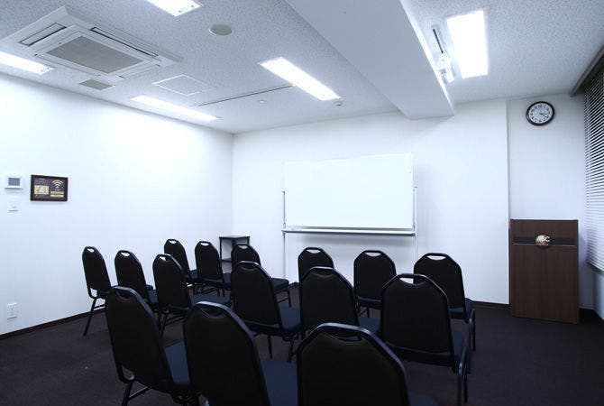 【横浜駅徒歩3分　504号室】 🎄飲食持ち込みOK🎄！セミナー、ウェビナーに！様々な用途可能なサイズ感♪の写真7