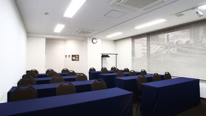 【横浜駅徒歩3分 505号室】 🎄飲食持ち込みOK🎄!セミナー、ウェビナーに!様々な用途可能なサイズ感♪の写真3