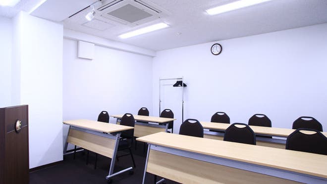 【横浜駅徒歩3分 605号室】 🎄飲食持ち込みOK🎄!セミナー、ウェビナーに!様々な用途可能なサイズ感♪の写真2