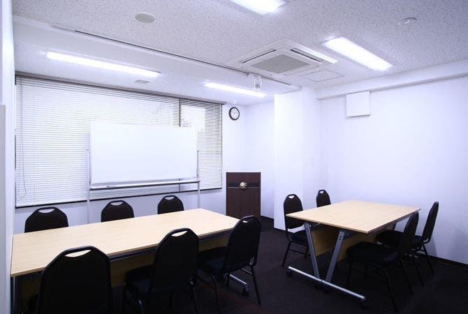 【横浜駅徒歩3分　605号室】 🎄飲食持ち込みOK🎄！セミナー、ウェビナーに！様々な用途可能なサイズ感♪の写真5