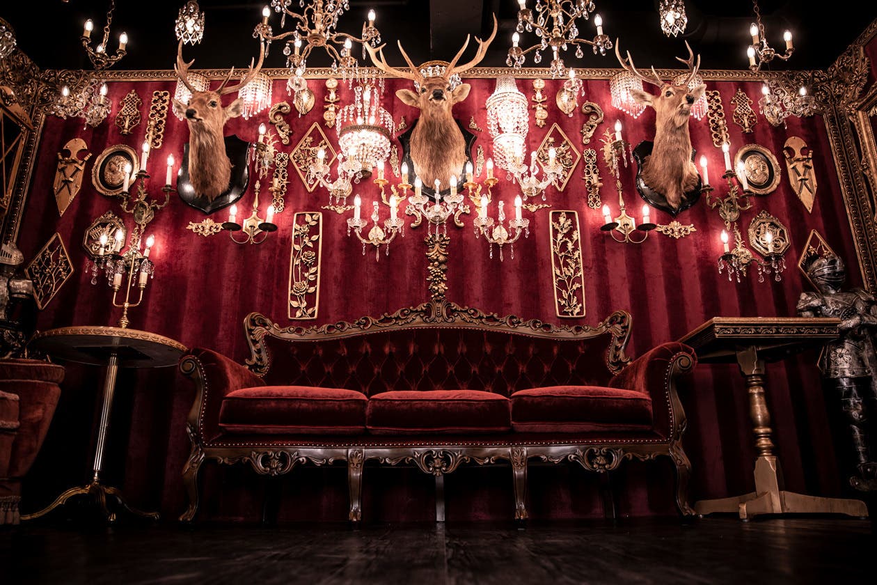 ゴールドを基調とし、ゴージャスかつ高級感のある、本格アンティークスタジオ。の写真4