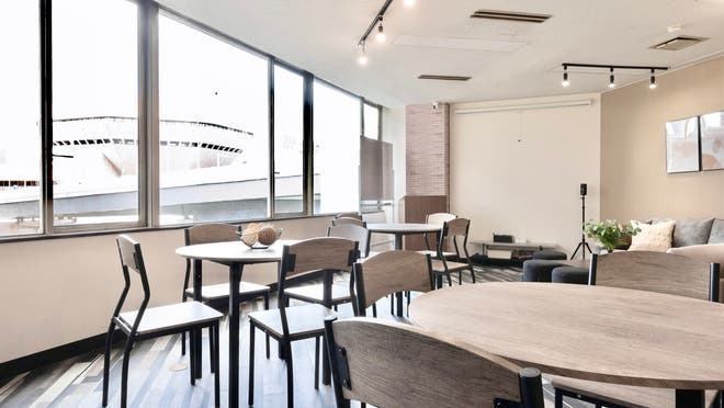 【なんば駅すぐ】おしゃれ空間✨最大30名🎉各種イベント, ビジネスシーンに最適🛗エレベーター有/ベルスターの写真8