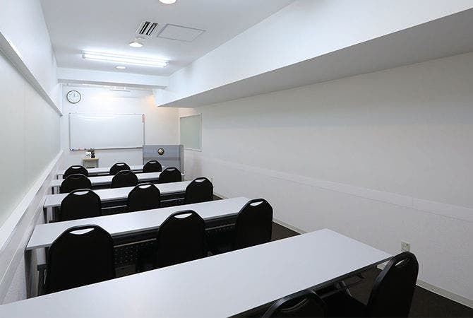 【渋谷ヒカリエより徒歩30秒　302号室】🍄飲食持ち込み可能🍄セミナー、説明会、ウェビナーに！様々な用途可能の写真1