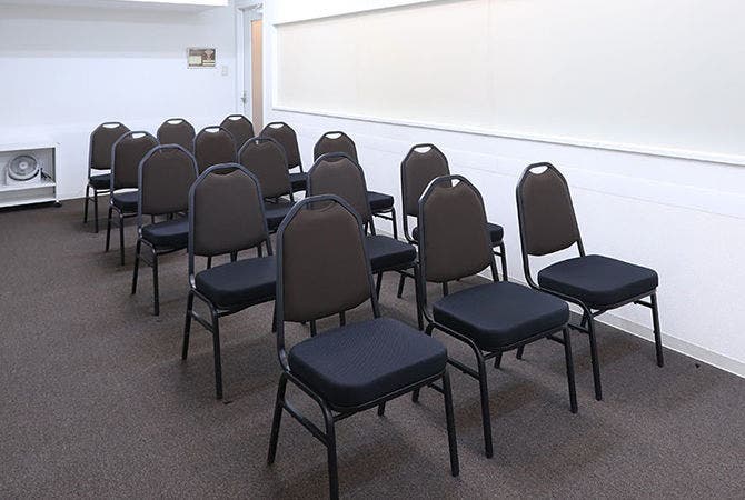 【渋谷ヒカリエより徒歩30秒　302号室】🍄飲食持ち込み可能🍄セミナー、説明会、ウェビナーに！様々な用途可能の写真4