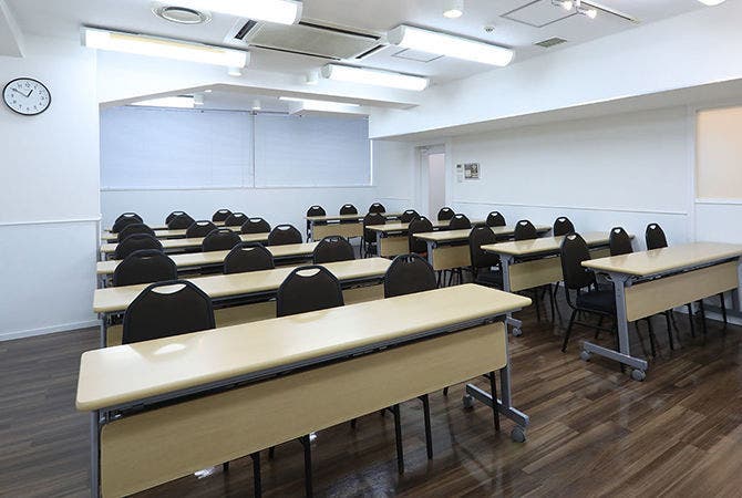 【渋谷ヒカリエより徒歩30秒　305号室】🍄飲食持ち込み可能🍄セミナー、説明会、ウェビナーに！様々な用途可能の写真2