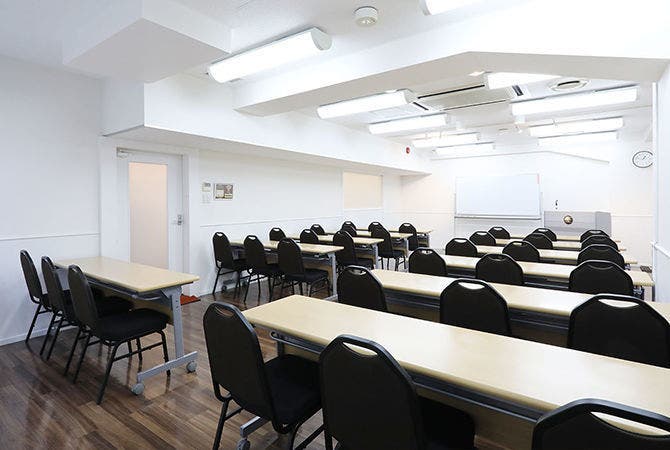 【渋谷ヒカリエより徒歩30秒　305号室】🍄飲食持ち込み可能🍄セミナー、説明会、ウェビナーに！様々な用途可能の写真1