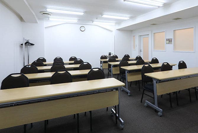 【渋谷ヒカリエより徒歩30秒　306号室】🍄飲食持ち込み可能🍄セミナー、説明会、ウェビナーに！様々な用途可能の写真2