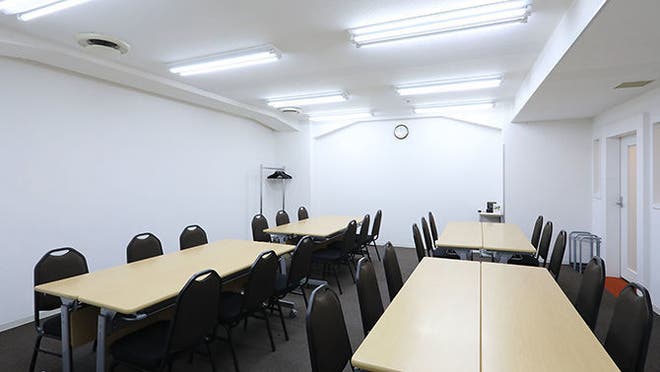 【渋谷ヒカリエより徒歩30秒 306号室】🍄飲食持ち込み可能🍄セミナー、説明会、ウェビナーに!様々な用途可能の写真3