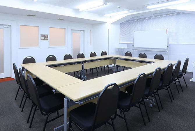 【渋谷ヒカリエより徒歩30秒　306号室】🍄飲食持ち込み可能🍄セミナー、説明会、ウェビナーに！様々な用途可能の写真4