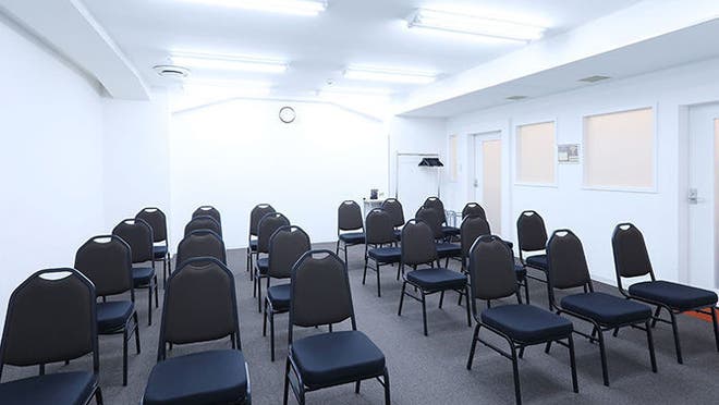 【渋谷ヒカリエより徒歩30秒 306号室】🍄飲食持ち込み可能🍄セミナー、説明会、ウェビナーに!様々な用途可能の写真5