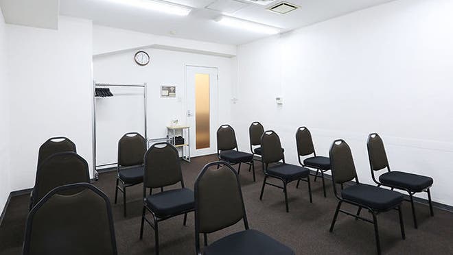 【渋谷ヒカリエより徒歩30秒 401号室】🍄飲食持ち込み可能🍄セミナー、説明会、ウェビナーに!様々な用途可能の写真5