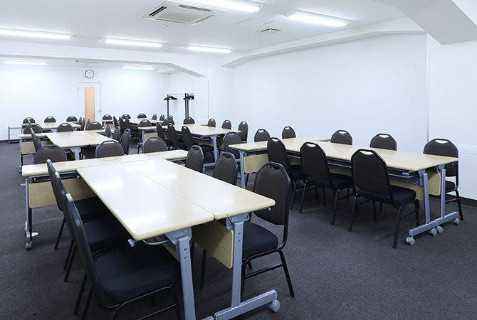 【渋谷ヒカリエより徒歩30秒　402号室】🍄飲食持ち込み可能🍄セミナー、説明会、ウェビナーに！様々な用途可能の写真3