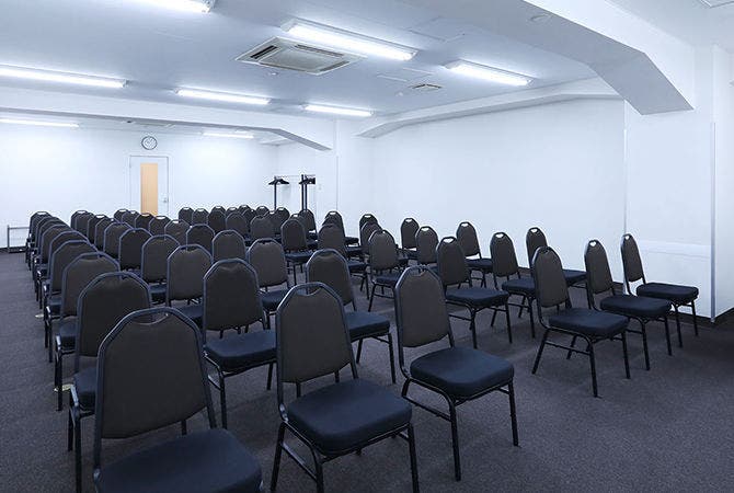 【渋谷ヒカリエより徒歩30秒　402号室】🍄飲食持ち込み可能🍄セミナー、説明会、ウェビナーに！様々な用途可能の写真5