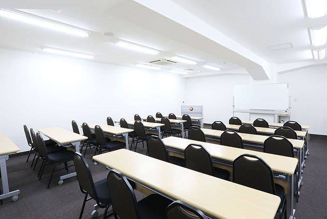 【渋谷ヒカリエより徒歩30秒　403号室】🍄飲食持ち込み可能🍄セミナー、説明会、ウェビナーに！様々な用途可能の写真2