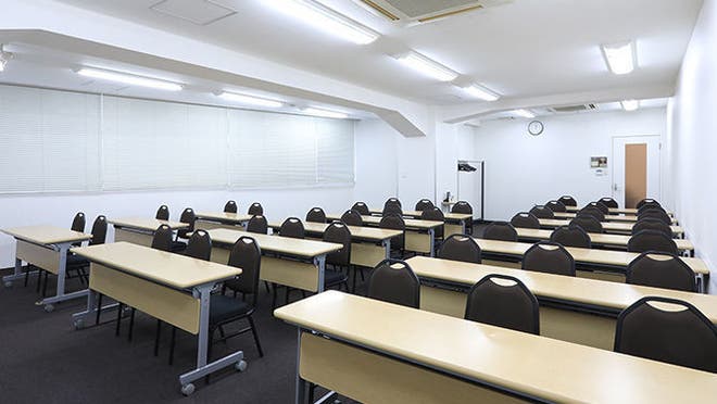 【渋谷ヒカリエより徒歩30秒 404号室】🍄飲食持ち込み可能🍄セミナー、説明会、ウェビナーに!様々な用途可能の写真1