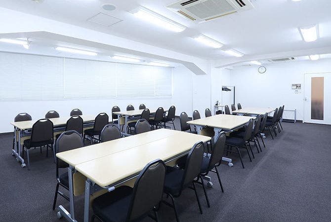 【渋谷ヒカリエより徒歩30秒　404号室】🍄飲食持ち込み可能🍄セミナー、説明会、ウェビナーに！様々な用途可能の写真3