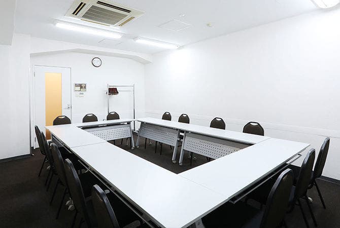 【渋谷ヒカリエより徒歩30秒　405号室】🍄飲食持ち込み可能🍄セミナー、説明会、ウェビナーに！様々な用途可能の写真4