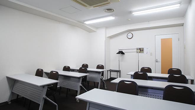 【渋谷ヒカリエより徒歩30秒 501号室】🍄飲食持ち込み可能🍄セミナー、説明会、ウェビナーに!様々な用途可能の写真1