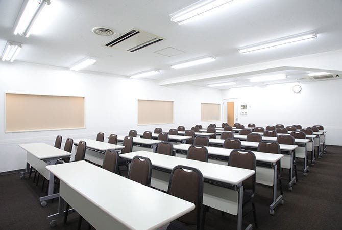 【渋谷ヒカリエより徒歩30秒　502号室】🍄飲食持ち込み可能🍄セミナー、説明会、ウェビナーに！様々な用途可能の写真1