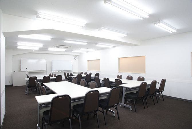 【渋谷ヒカリエより徒歩30秒　502号室】🍄飲食持ち込み可能🍄セミナー、説明会、ウェビナーに！様々な用途可能の写真3