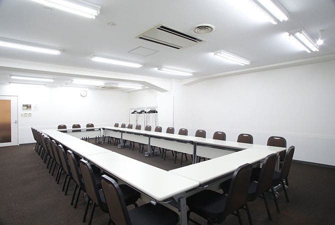 【渋谷ヒカリエより徒歩30秒　502号室】🍄飲食持ち込み可能🍄セミナー、説明会、ウェビナーに！様々な用途可能の写真4